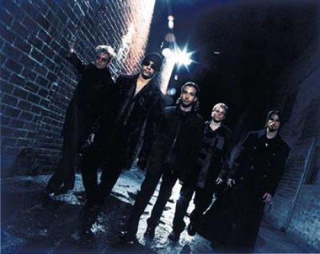 Looking Back On The…Black and Blue Album 20 Years Later – The Dark Side